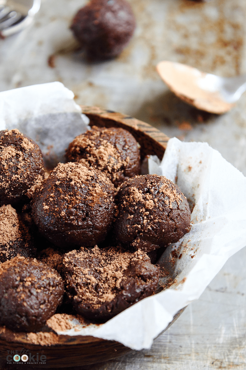 Healthy Chocolate Protein Bites (Vegan) • The Fit Cookie